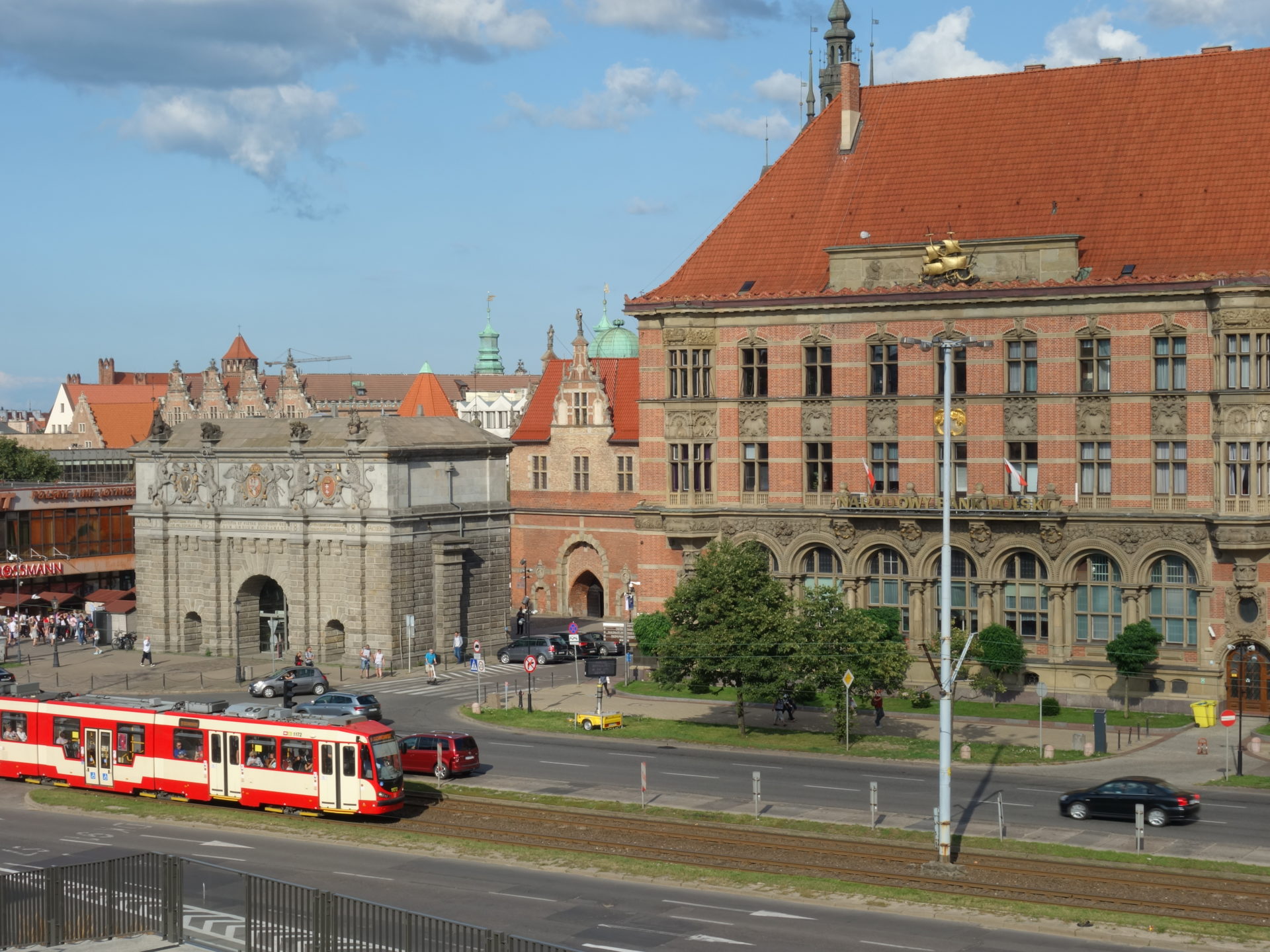 Ciekawostki o pięciu budynkach z przełomu stuleci – wykład prof. A ...